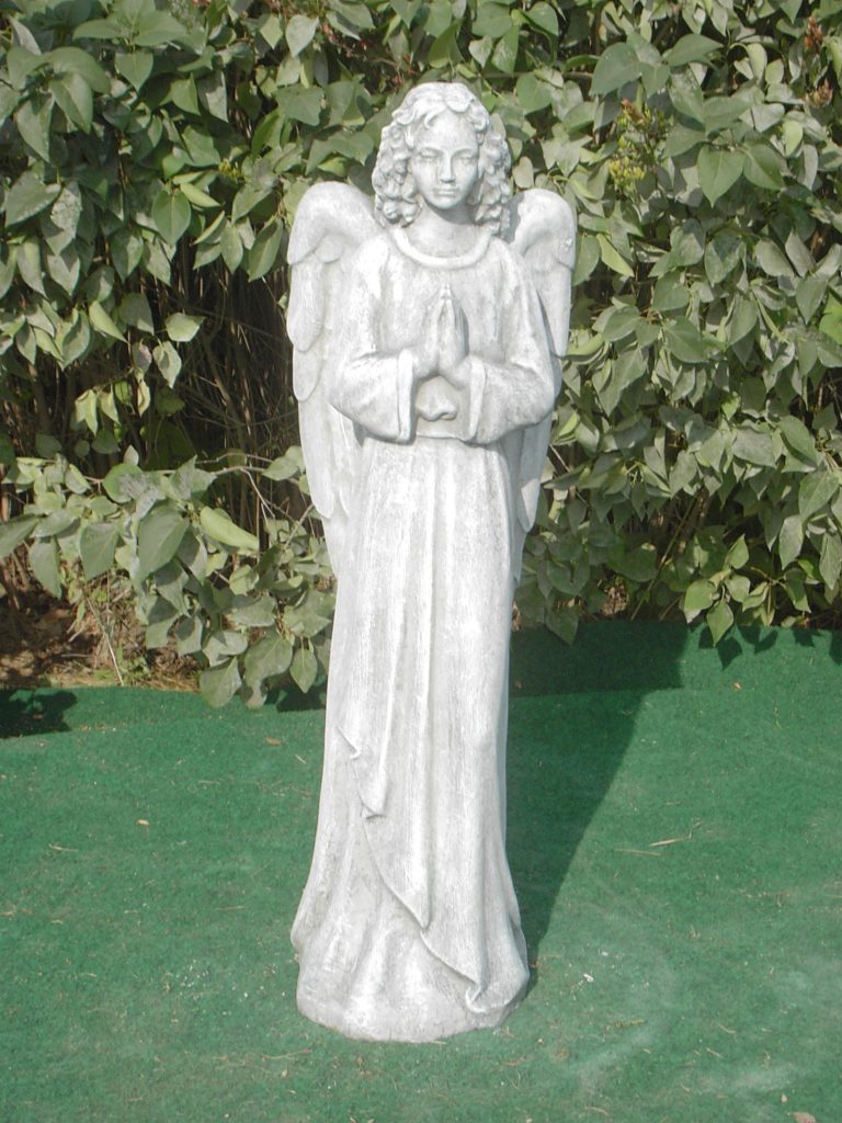 Devotional – Statue Canada