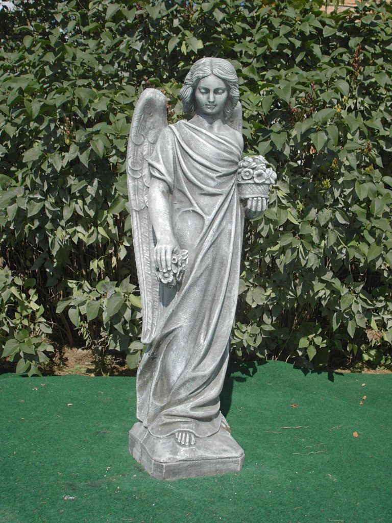 Devotional – Statue Canada